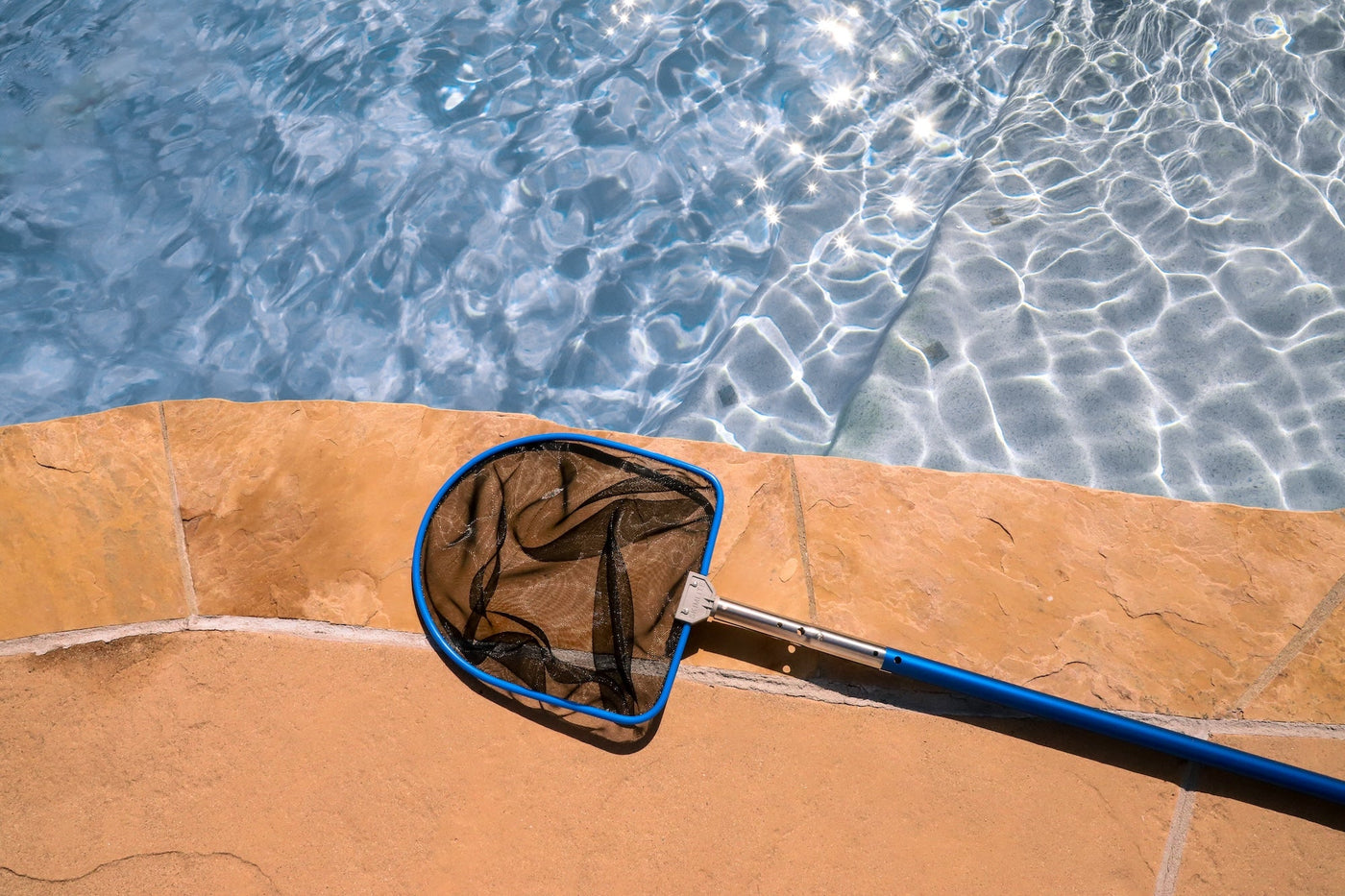 The Ultimate Guide to Pool Nets and Skimmers - Skimlite
